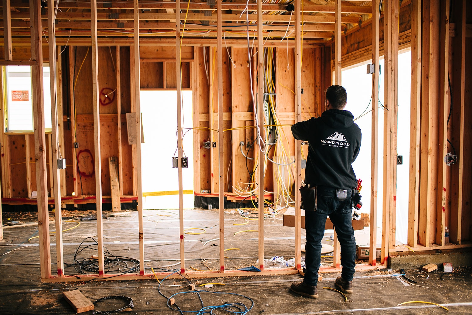 Mountain Coast Electric | Residential & Commercial Electrician | Salem, OR